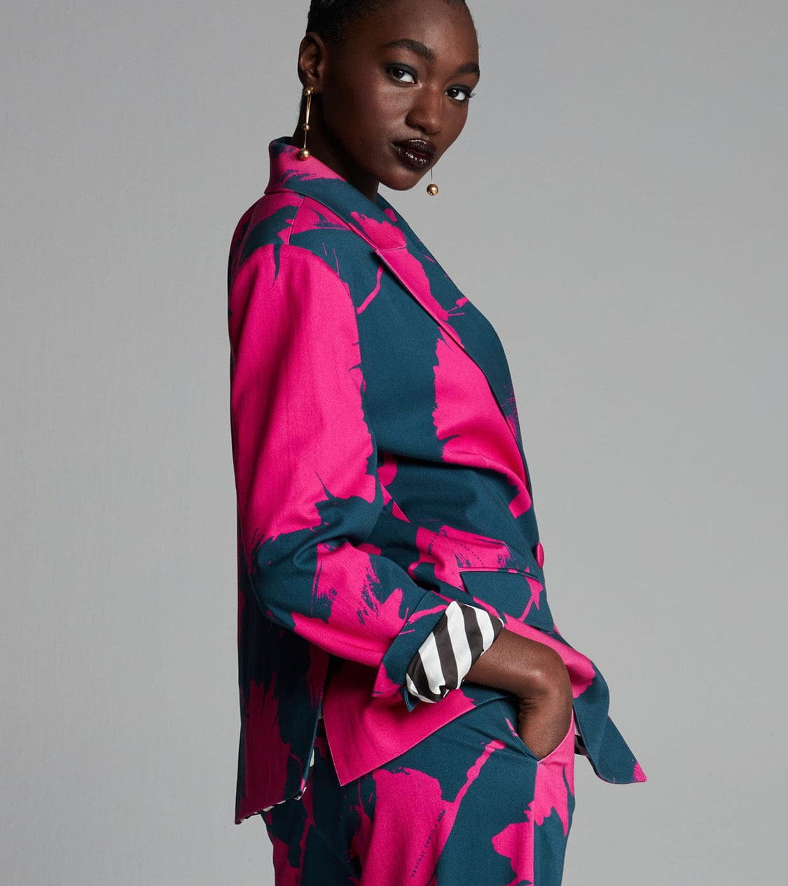 Fashion in bold colours and prints | Dare to be colourful – POM Amsterdam