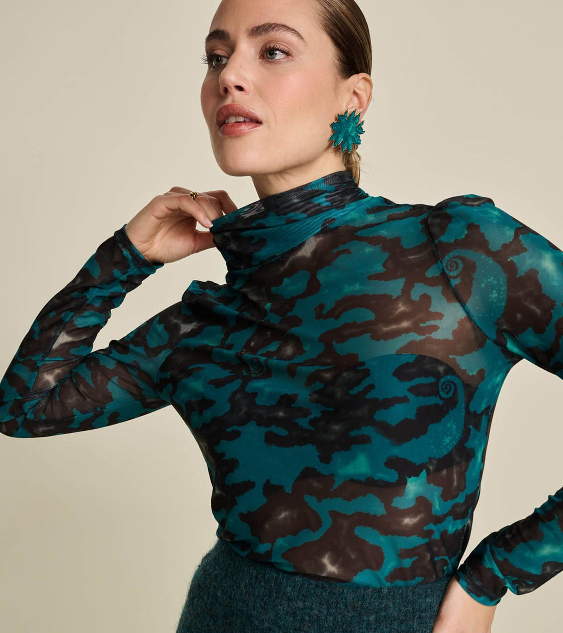 Fashion in bold colours and prints | Dare to be colourful – POM Amsterdam