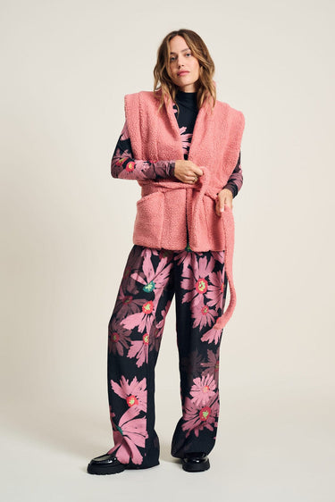 Fashion in bold colours and prints | Dare to be colourful – POM Amsterdam